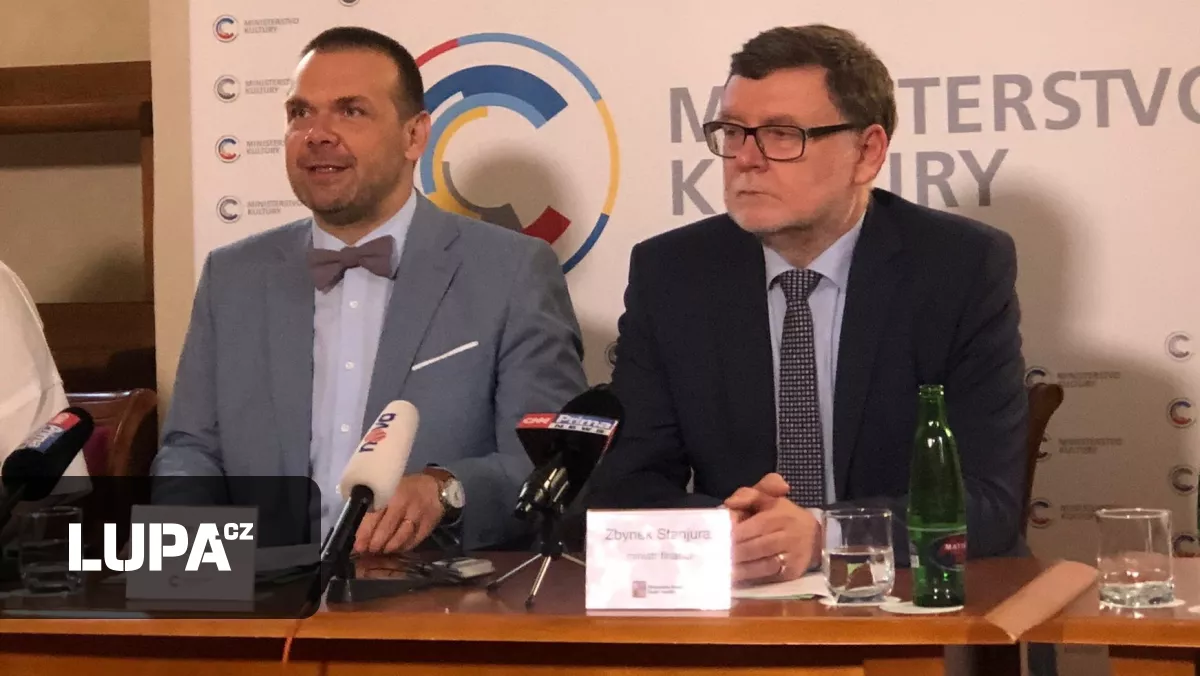 Kousli jsme do kyselého jablka, říká ministr o zvyšování televizních ...