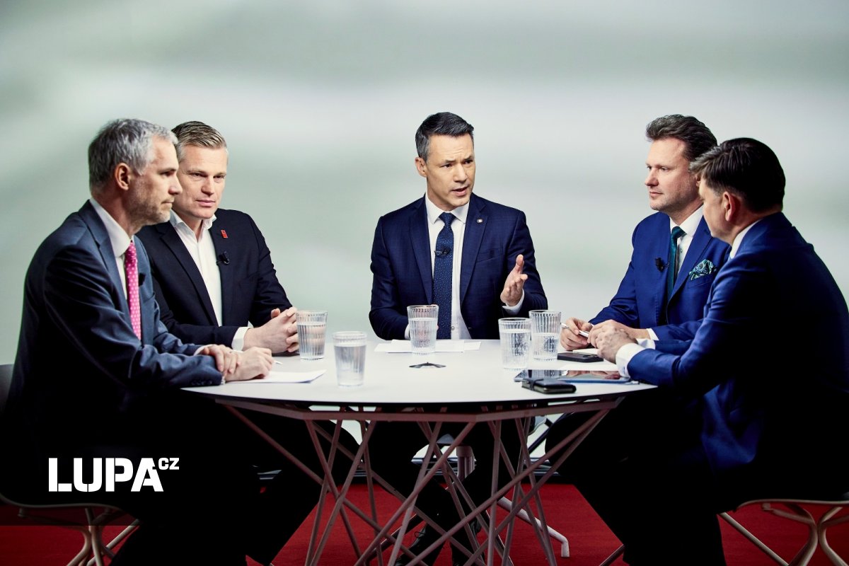 Nedělní debata ČT má průměrně 422 tisíc diváků - Lupa.cz