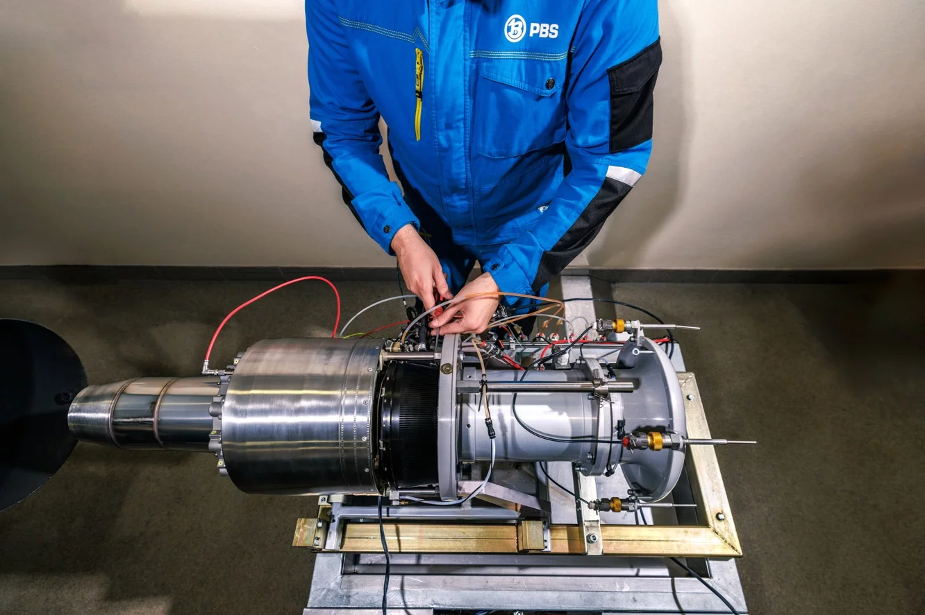 Tady vznikají součástky pro CERN a brzy i pro „české“ F-35. Výrobu ...