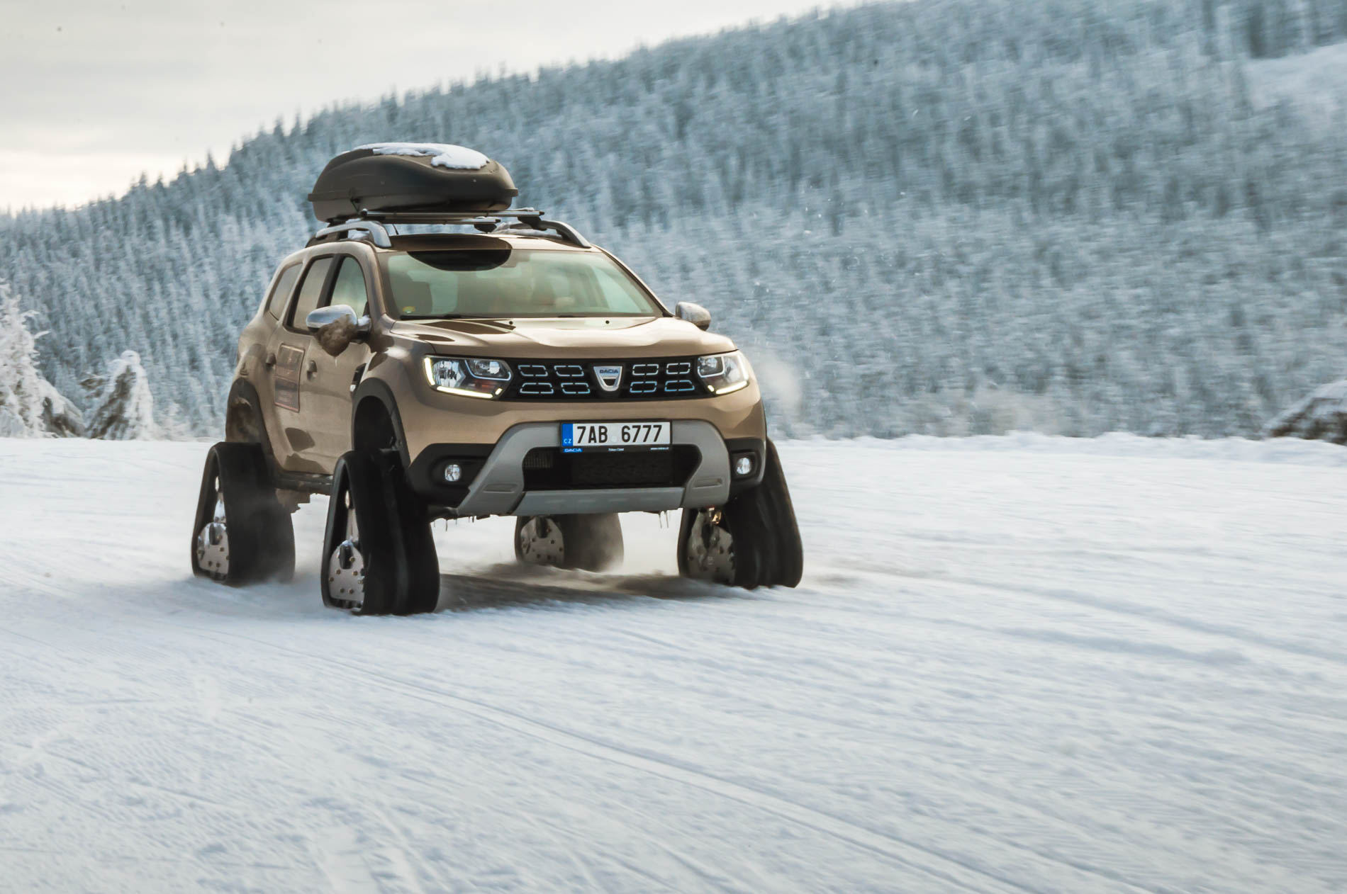 Dacia Duster ACF: Kam nevyjede běžný Duster, tam vyjede Duster na ...