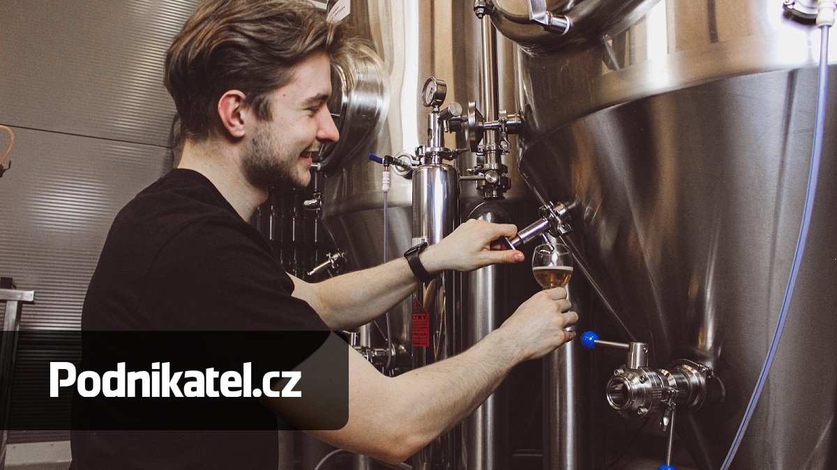 Ve škole měl za úkol vytvořit podnikatelský projekt. Postavil ho na ...