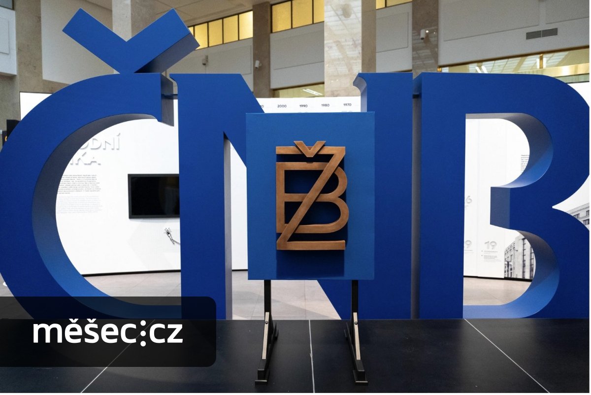 Na budově České národní banky jsou zpět emblémy, které odstranili ...