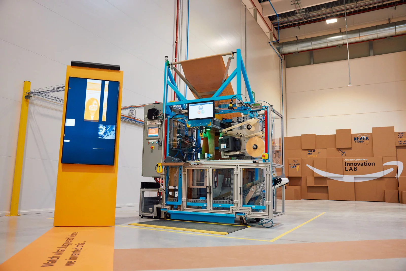 Fotogalerie: Amazon Automated Packaging Technology - Lupa.cz