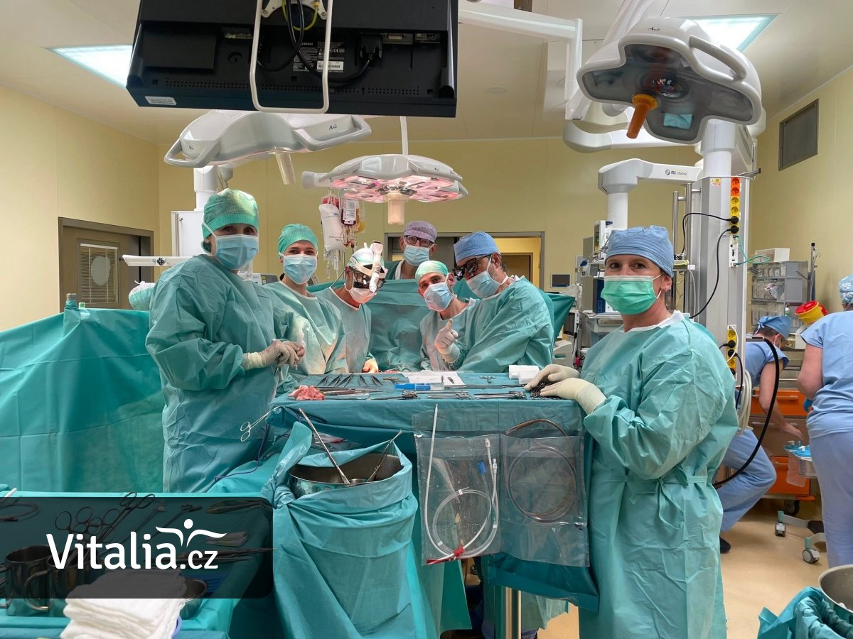 Unikátní zákrok v Motole: První transplantace srdce a plic dětskému ...