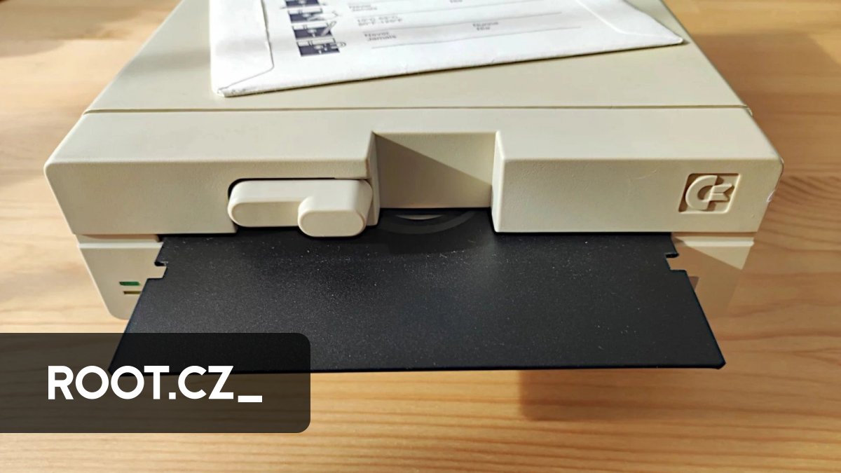 Commodore 1541-II – retrobrighting a pohled na elektroniku - Root.cz