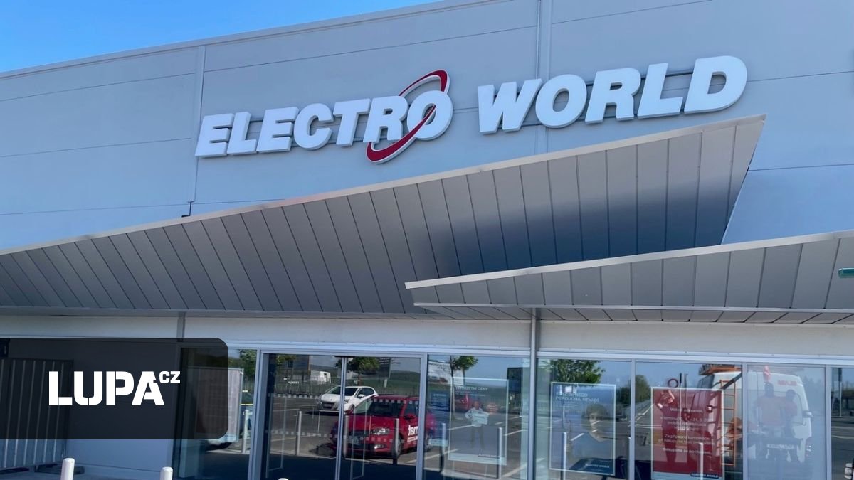 Electro World se změní na Datart, e-shop vyzývá k rychlému uplatnění ...